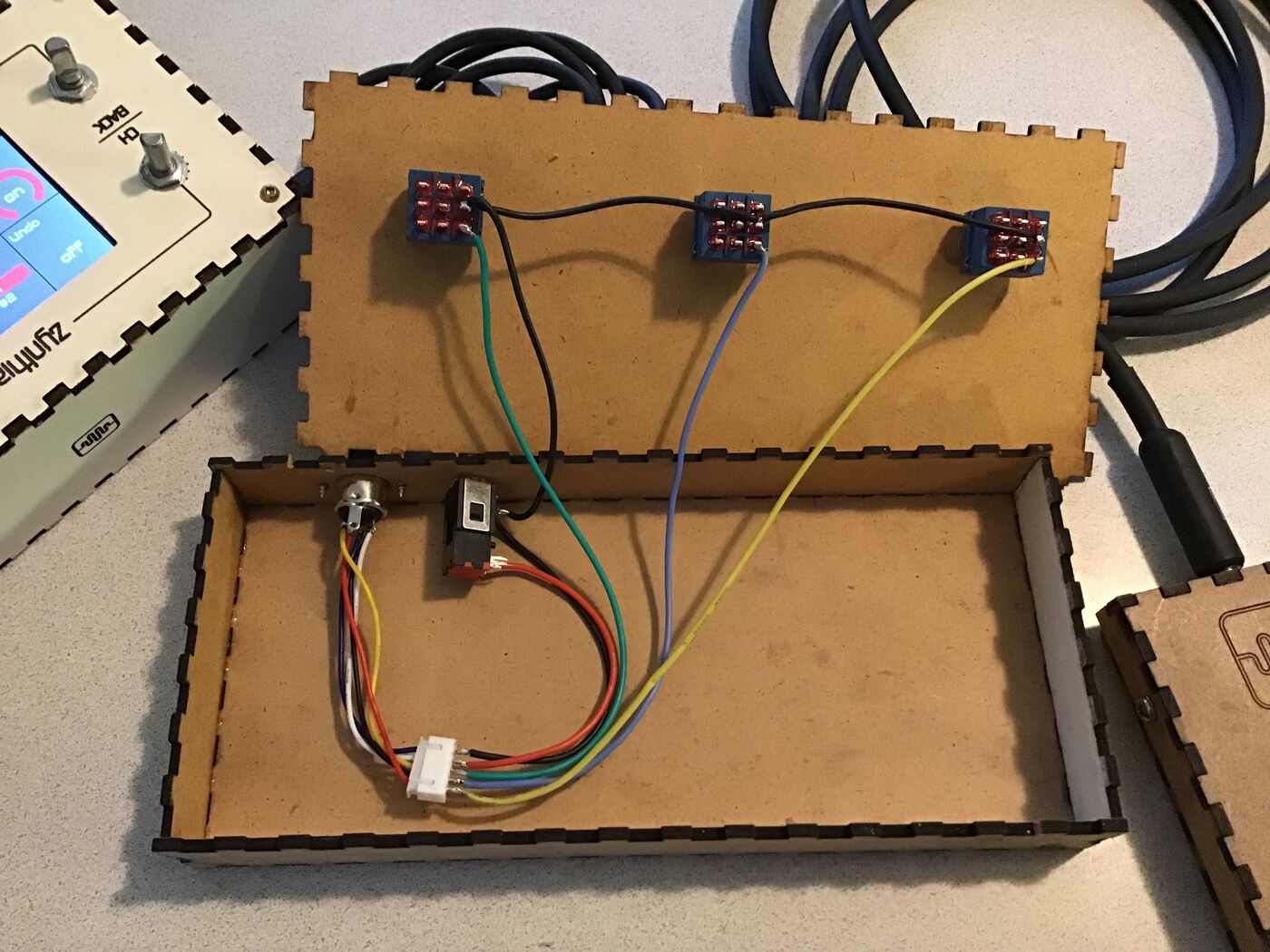 Adding Extra Switches - ZynthianWiki